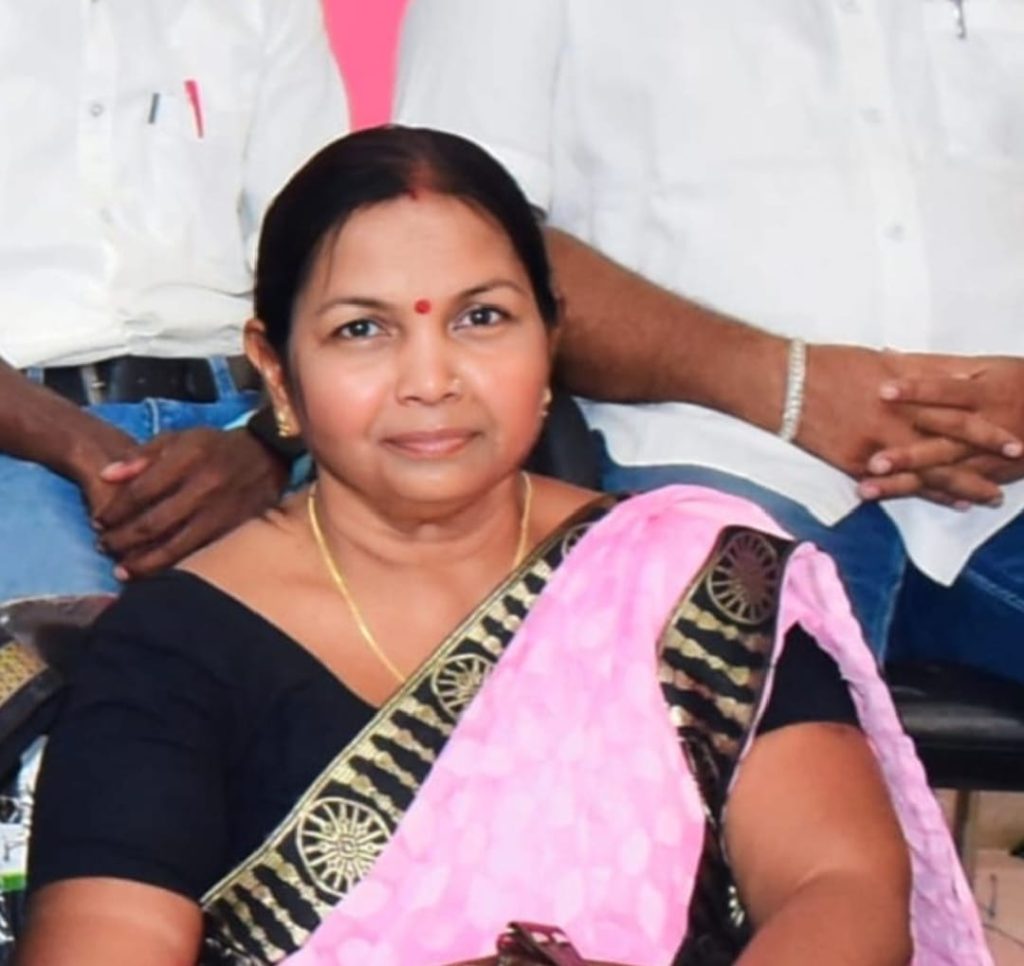 ସ୍କୁଲରୁ ଫେରିବା ସମୟରେ ଦୁର୍ଘଟଣାରେ ଶିକ୍ଷୟିତ୍ରୀଙ୍କ ମୃତ୍ୟୁ : ୧ ଆହତ, ୨ ଗୁରୁତର ...